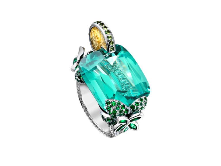 The cocktail ring, the jewel of excess