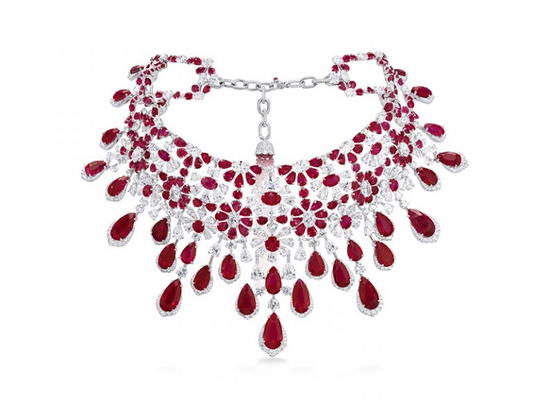 A quick glance at the flamboyant gems of David Morris’ new creations ...